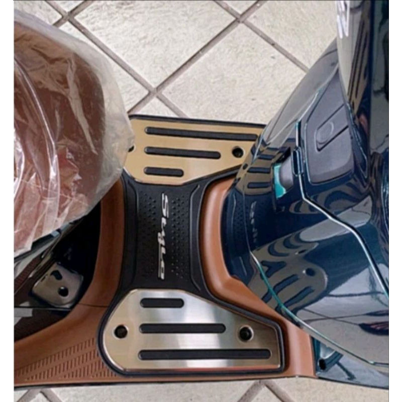 Jual Karpet Alas Pijakan Kaki Honda Stylo 160 Original AHM | Shopee Indonesia