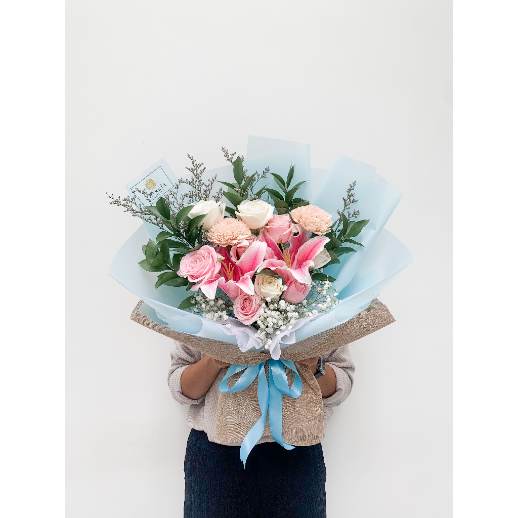 Jual Fresh Lily Bouquet Start 400k Clarkia Floristry | Buket Bunga Lily ...