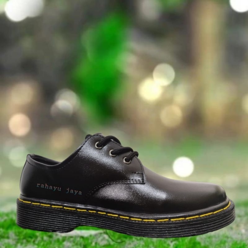 Jual sepatu dokmar pria & wanita 3hole | sepatu Low boots docmart pria ...