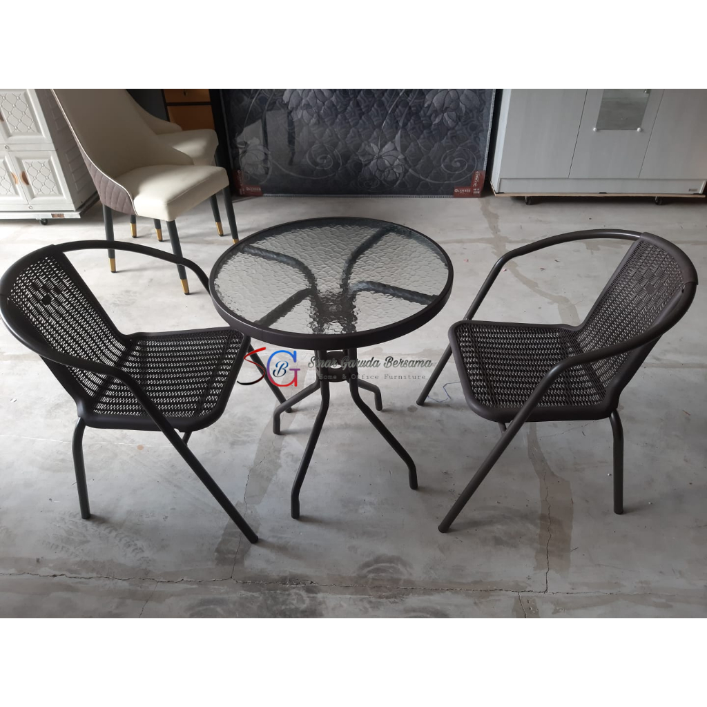 Jual MEJA TERAS BESI HITAM DENGAN 2 BANGKU DAN 1 MEJA KACA MINIMALIS ...