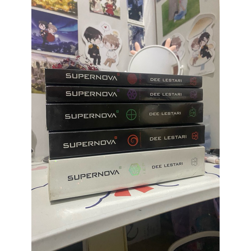 Jual NOVEL PRELOVED ORIGINAL DEE LESTARI SUPERNOVA AKAR PETIR PARTIKEL ...