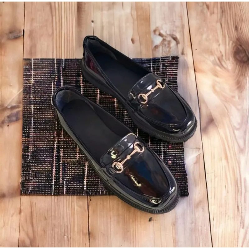 Jual Sepatu Docmart Wanita / Sepatu cewe casual / Sepatu sekolah/kerja ...