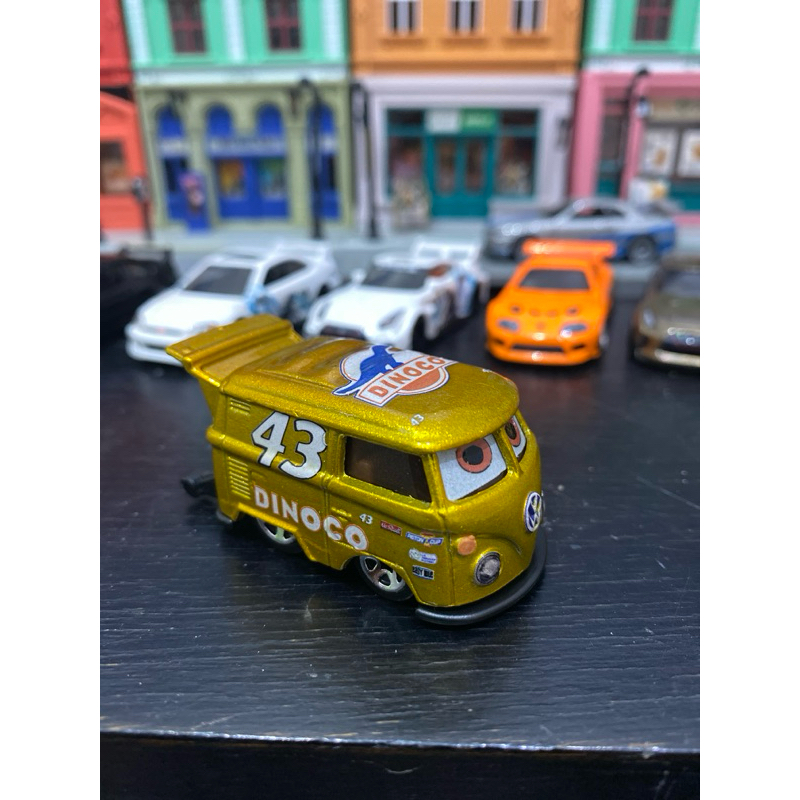 Jual Hot Wheels Custom Kool Kombi Gold Edition Premium Dinoco Cars ...