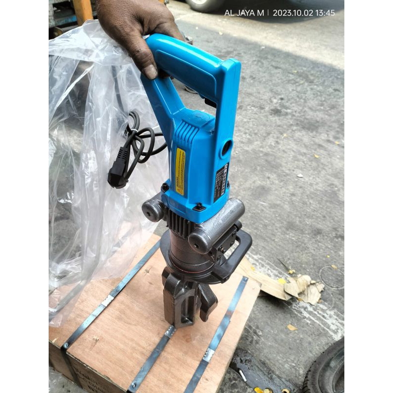 Jual mesin bending tekuk besi Hidrolik / hydraulic steel bending ...