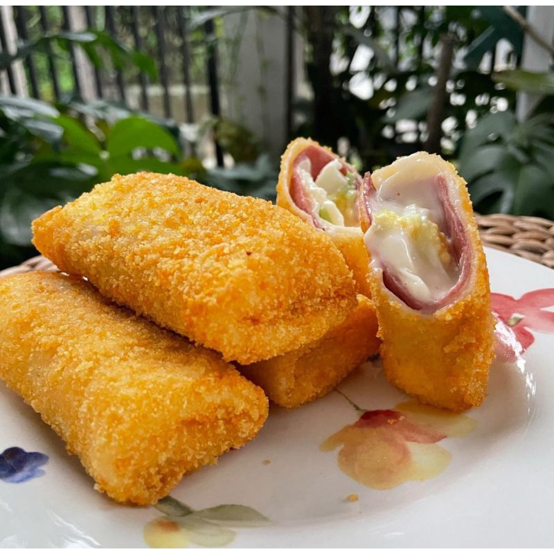Jual RISOLES MAYO / RISOLES SMOKED BEEF / RISOLES AYAM SUWIR PEDAS ...