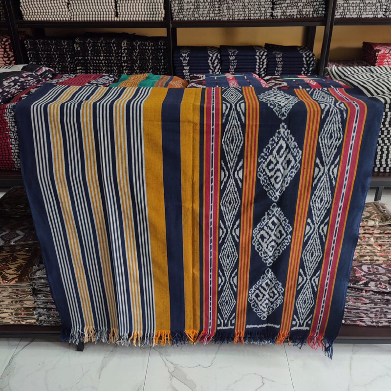 Jual Tenun ikat ATBM kain tenun Lombok tenun ntt tenun ikat troso tenun ...