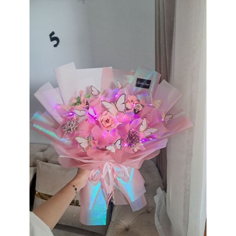Jual buket bunga artificial buket kupu kupu led plus bunga | Shopee ... Jual buket bunga artificial buket kupu kupu led plus bunga | Shopee ...