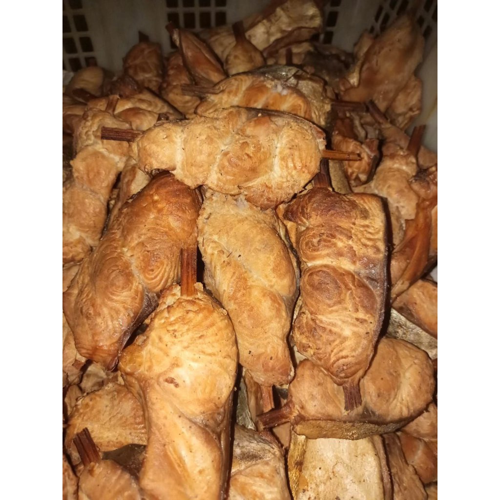 Jual Ikan Asap Manyung Isi 6 Potong Ikan Panggang Manyung Daging Ikan ...