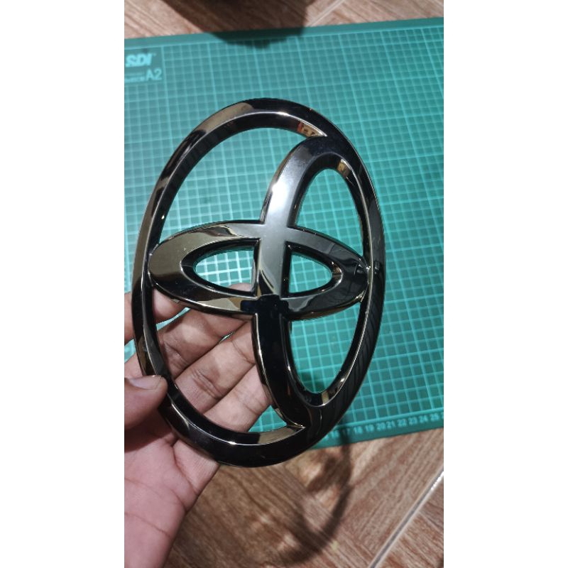 Jual logo emblem lambang toyota calya avanza 75311- BZ300 original ...