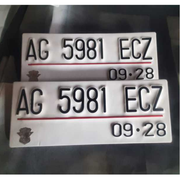 Jual plat motor putih bebas custom / plat motor baut tanam free list ...