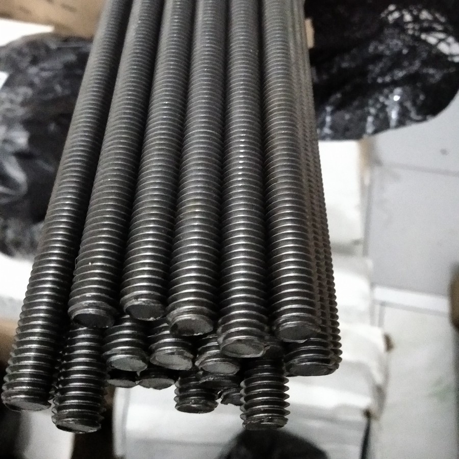 Jual Grade 8.8 Baja Hitam As Drat M20 / Long Drat / Thread Rod M20x1M ...