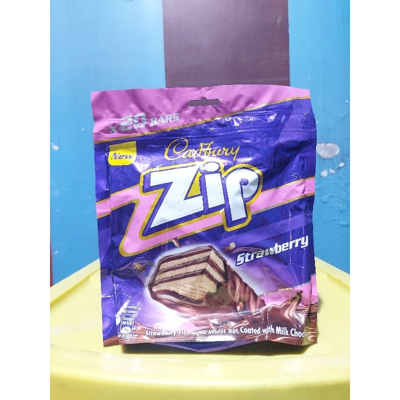 Jual Cadbury Zip Strawberry Wafer Bar 20 Pcs Bars | Shopee Indonesia