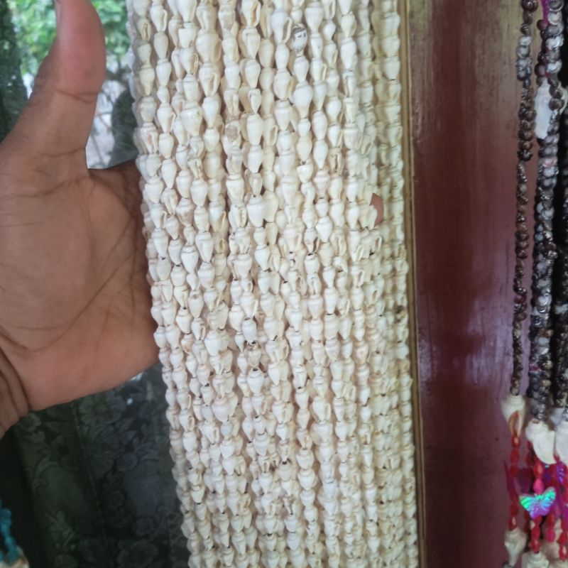 Jual Tirai kerang full putih uk. 300 cm isi 20 untai | Shopee Indonesia