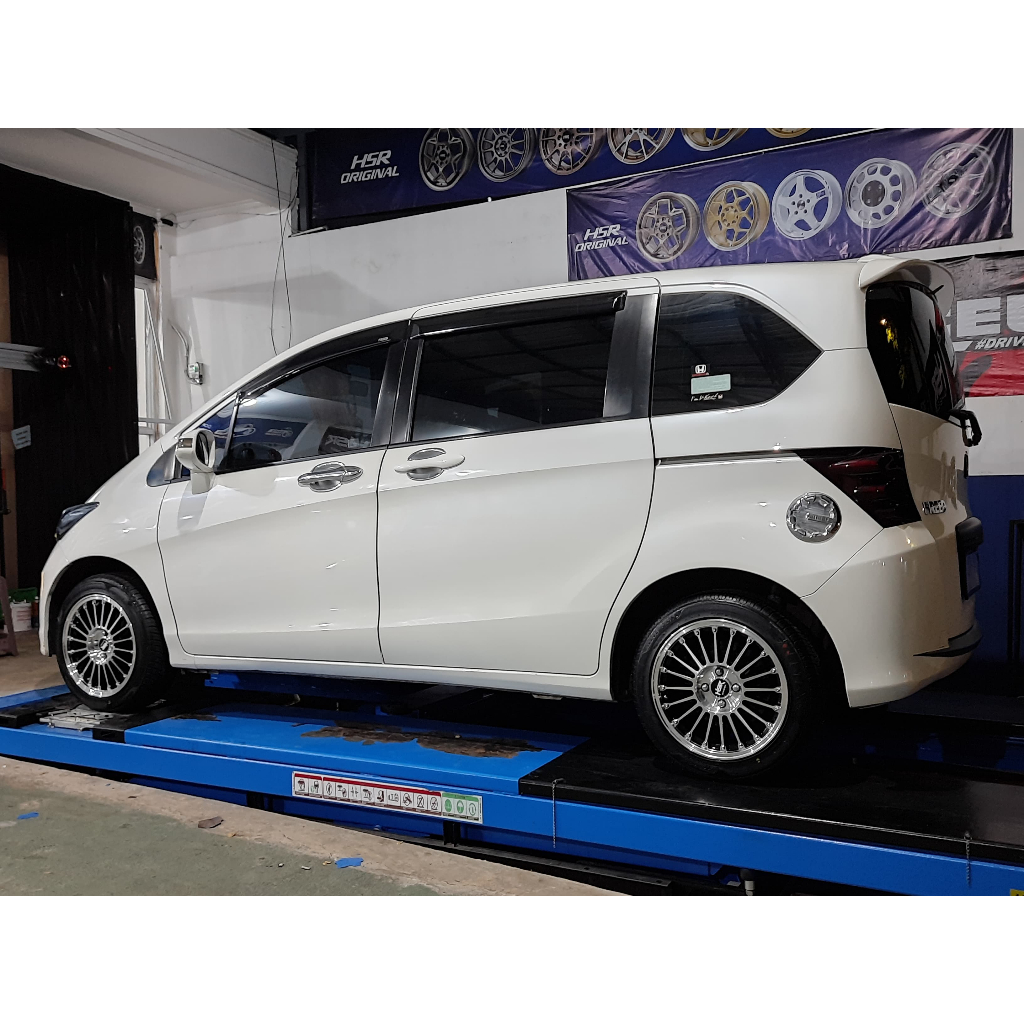 Jual Toko modifikasi velg dan ban mobil velg type jjc ring 17 | Shopee ...