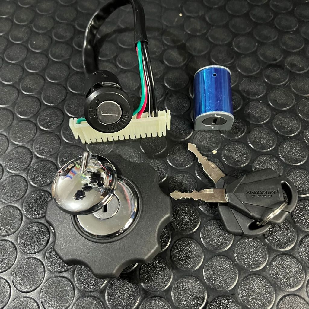 Jual KUNCI KONTAK HONDA WIN 100/LENGKAP DENGAN KUNCI KONTAK, TUTUP ... Jual KUNCI KONTAK HONDA WIN 100/LENGKAP DENGAN KUNCI KONTAK, TUTUP ...