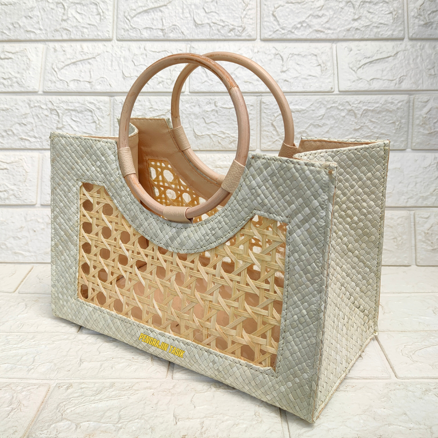 Jual Tas Anyaman Pandan Motif Bambu Anyam Gagang Rotan Tas Handle ...