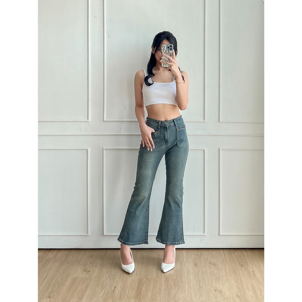 Jual DOLLA - Kathy Jeans Highwaist Cutbray Washed Denim J861 | Shopee Indonesia