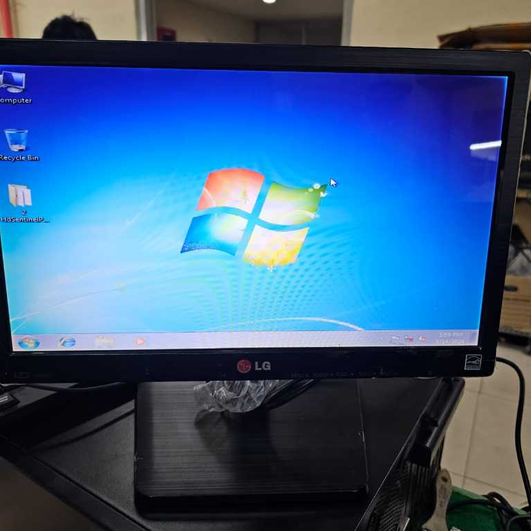 Jual LED LG 16 inch 16M35A Second | Shopee Indonesia