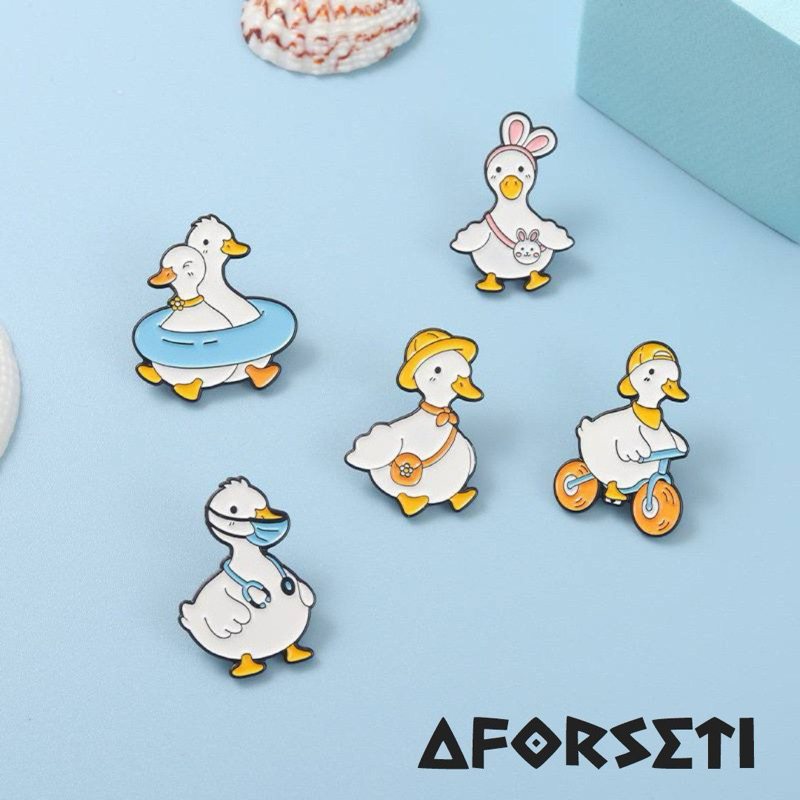 Jual PIN ENAMEL “DUCK HOLIDAY” BROS PIN / BROOCH / PIN COUPLE / PIN ...