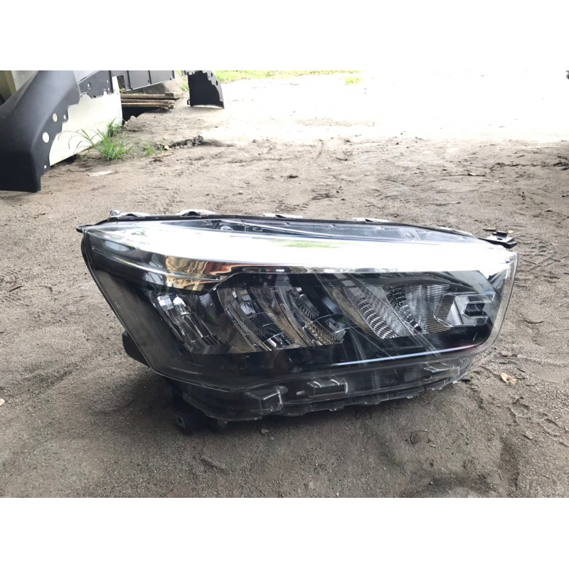 Jual Headlamp Lampu Depan Raize Rocky Copotan original sebelah kanan ...