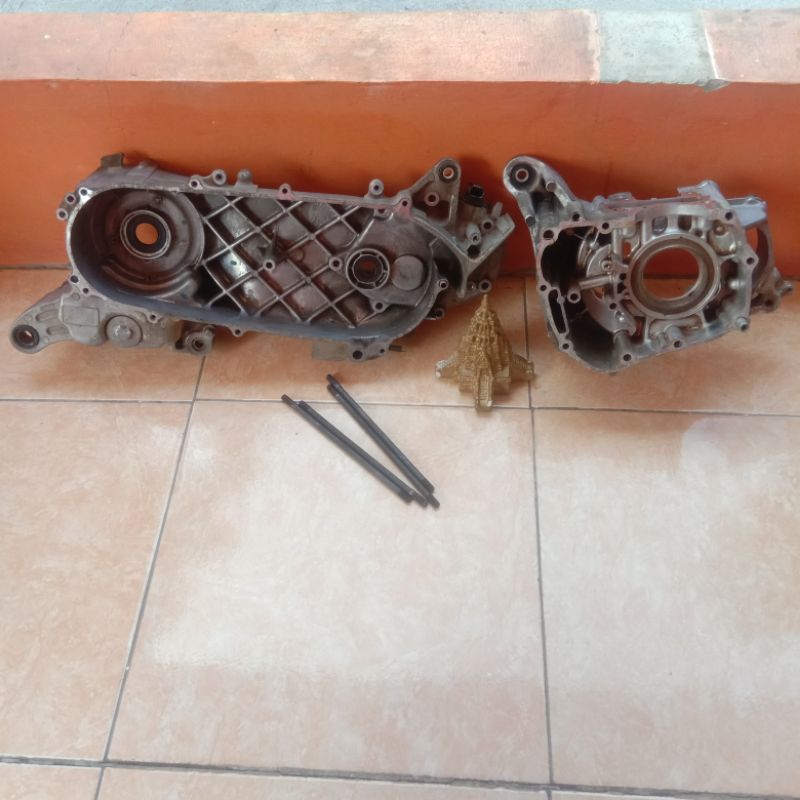 Jual Crankcase Kanan Dan Kiri Honda Vario 125 Old Original Copotan ...