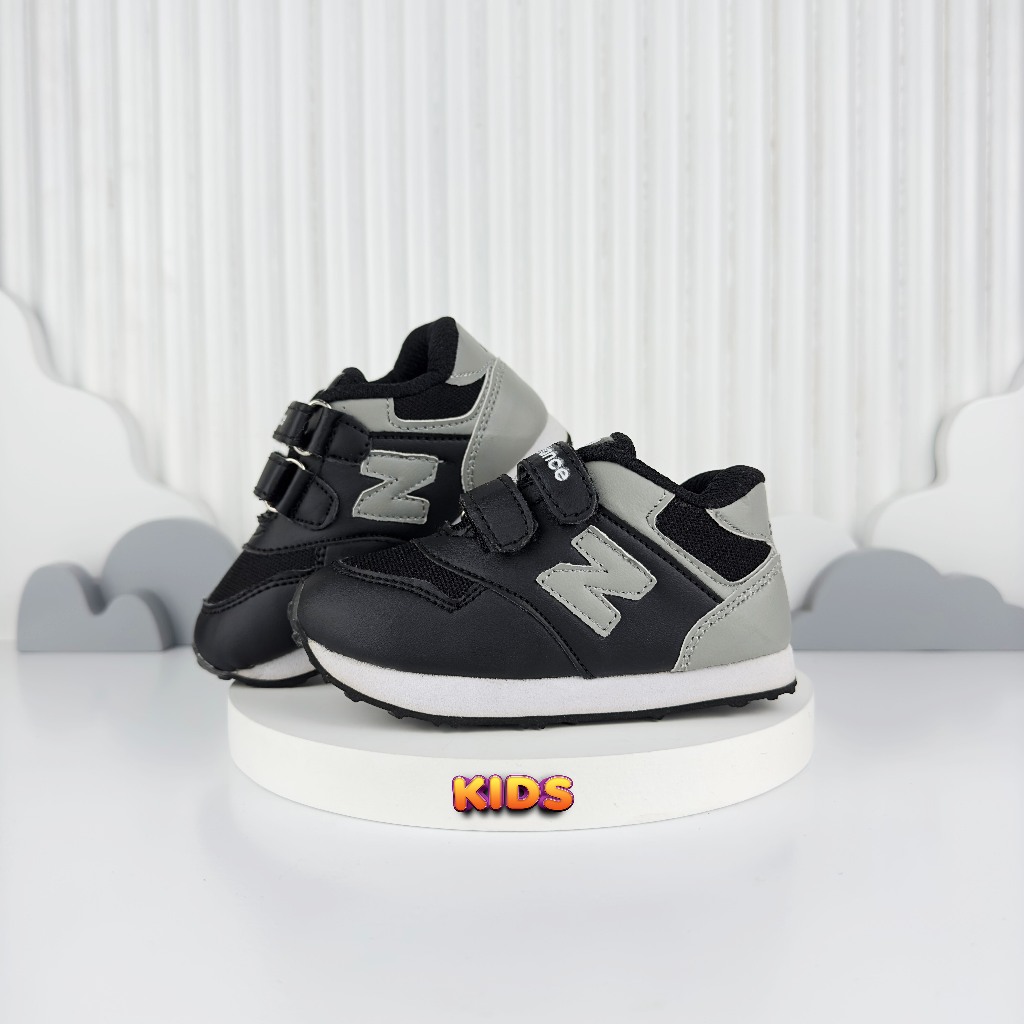 Jual Sepatu Sport Anak NB Running Velcro Black Grey Anak Laki Laki dan ...