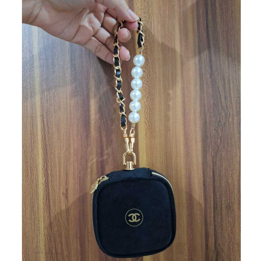 Jual CHANEL Cosmetic Makeup Bag Pouch On Chain VIP GIFT / Camera ...