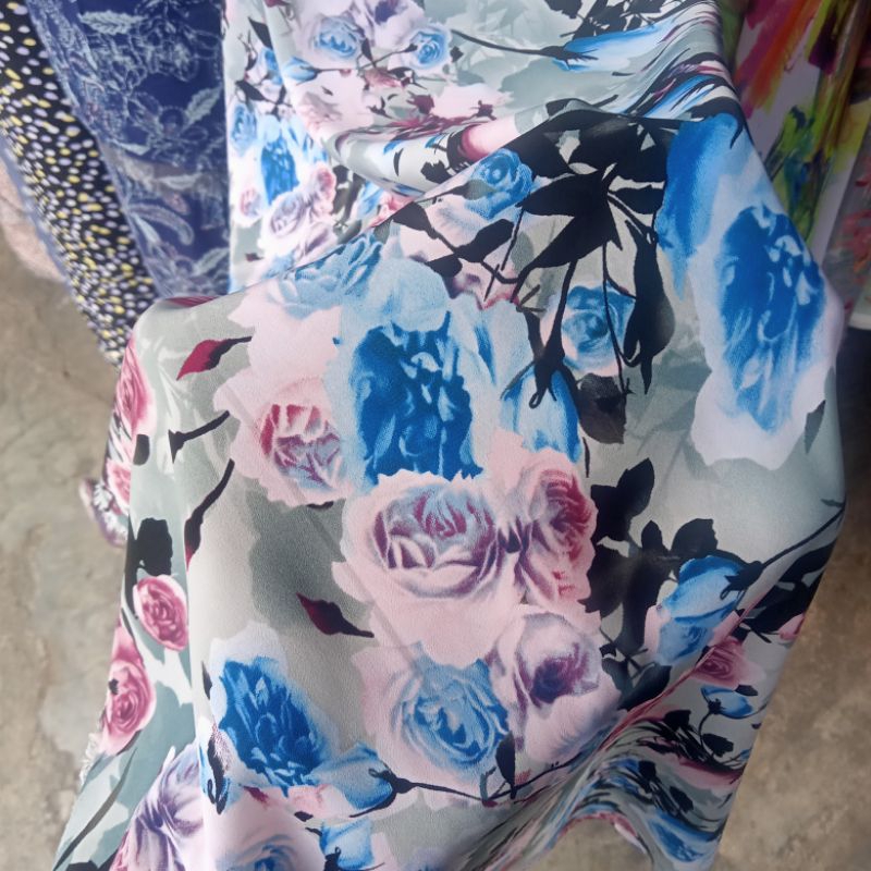 Jual Kain Sutra Silk Motif Bunga Kecil Premium - Kain Armani Silk ...