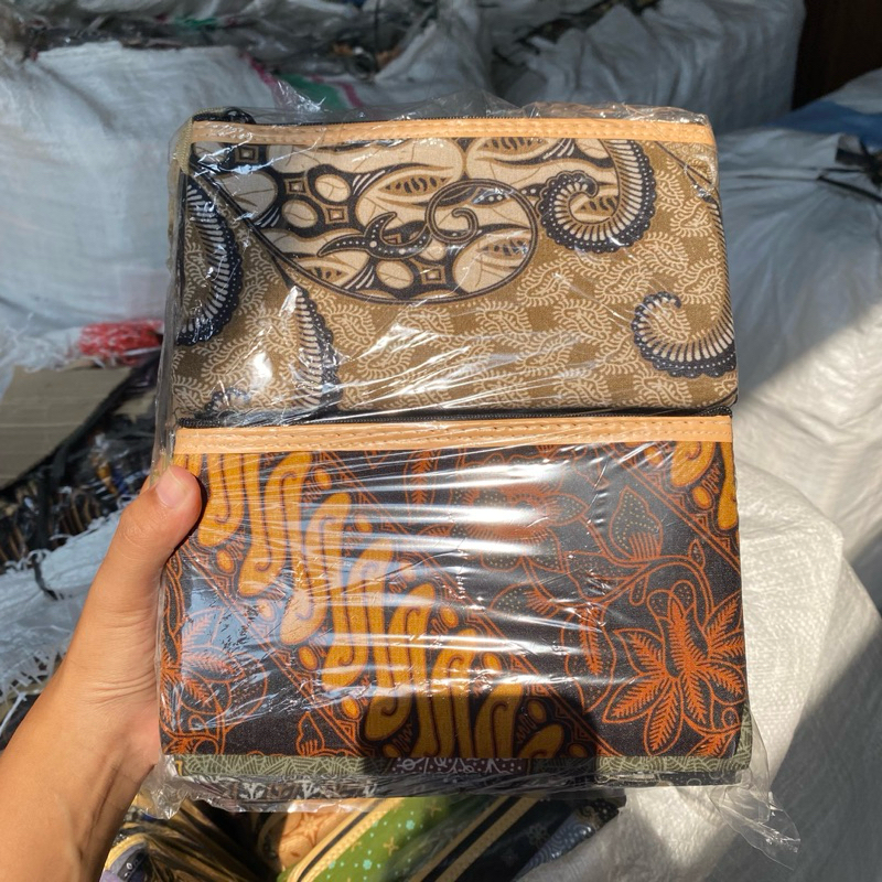Jual (ISI 20 PCS) Souvenir Pernikahan Dompet batik Khas Jogja Uk 20 x 11 cm | Shopee Indonesia