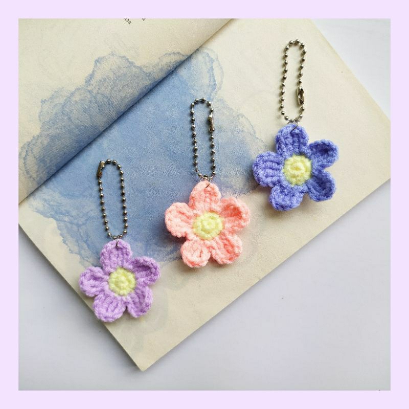 Jual [CROCHET] KEYCHAIN MINI FLOWER GANTUNGAN RAJUT BUNGA MINI SIMPLE ...