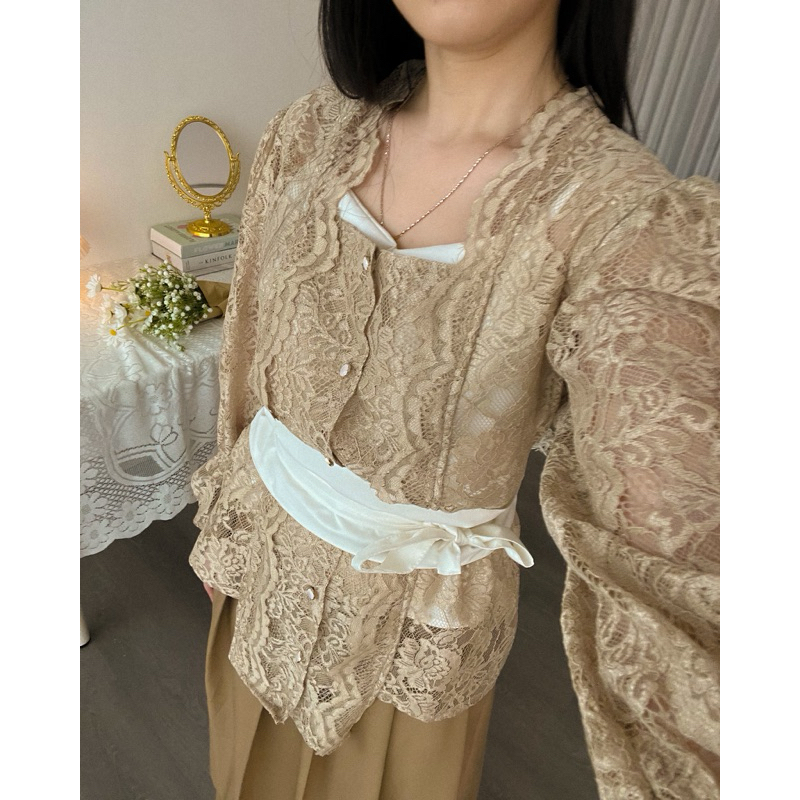 Jual KANON - Rania Lace Kebaya Blouse with Obi - Blouse brukat model ...