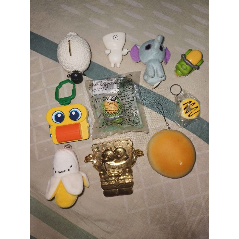 Jual Preloved take all toys meal (Lego, Squishy burger, boneka mini ...