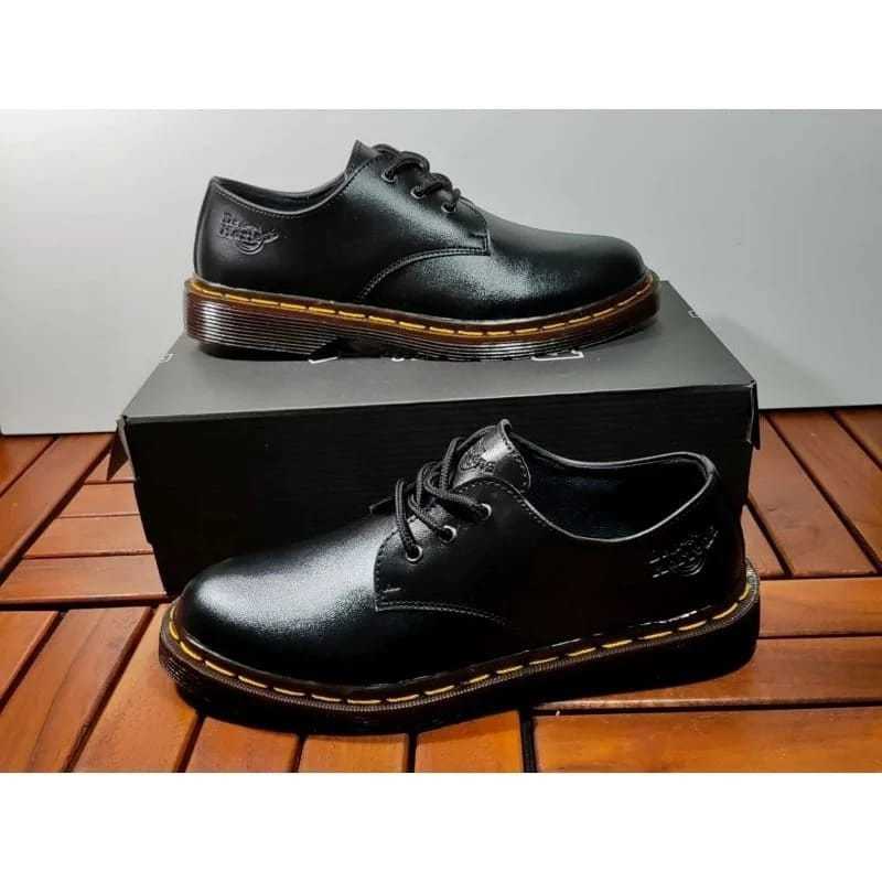 Jual FARID free BOX Dr MARTENS DOKMAR PENDEK 3 HOLE DOCMART CASUAL PRIA ...