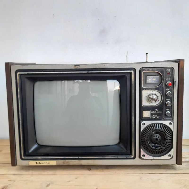 Jual tv tabung antik telesonic jadul vintage tv hitam putih | Shopee ...