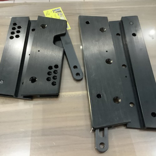 Jual Bracket Box Speaker Line Array 10 Inch Isi4 Buah Breket Tebal ...