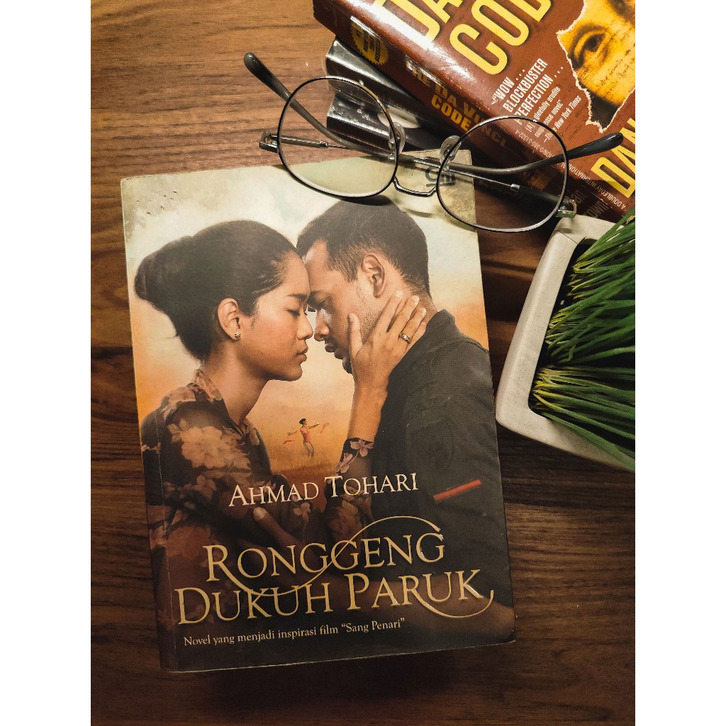 Jual Ronggeng Dukuh Paruk oleh Ahmad Tohari | Shopee Indonesia