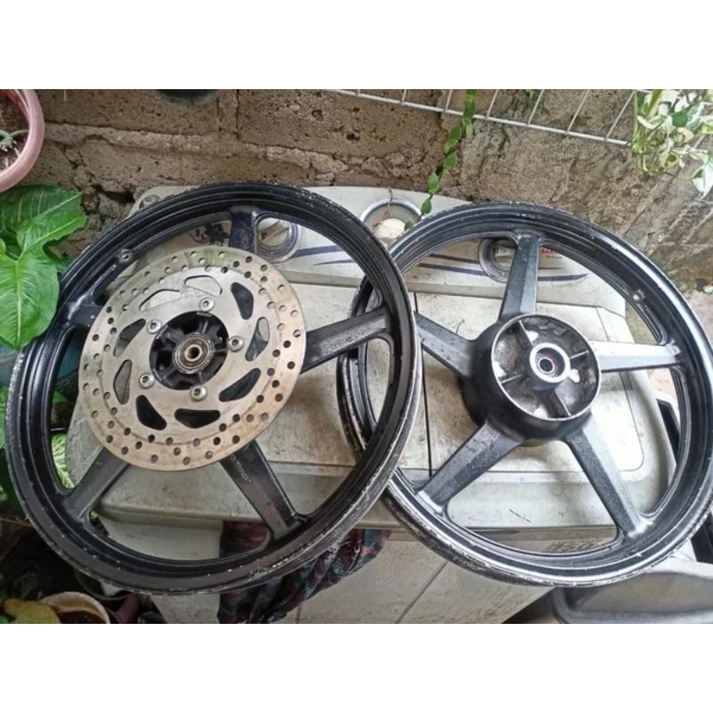 Jual Velg vixion old lama pixion bisa scorpio rx King pelek racing ...