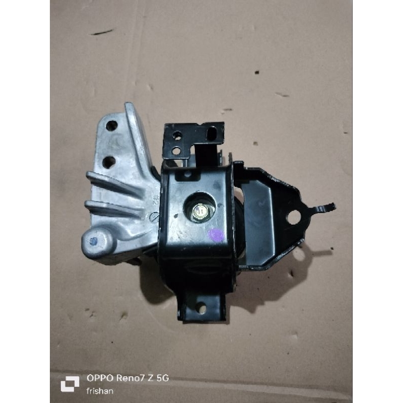 Jual ENGINE MOUNTING DUDUKAN MESIN MATIC KANAN TOYOTA RAIZE DAIHATSU ...