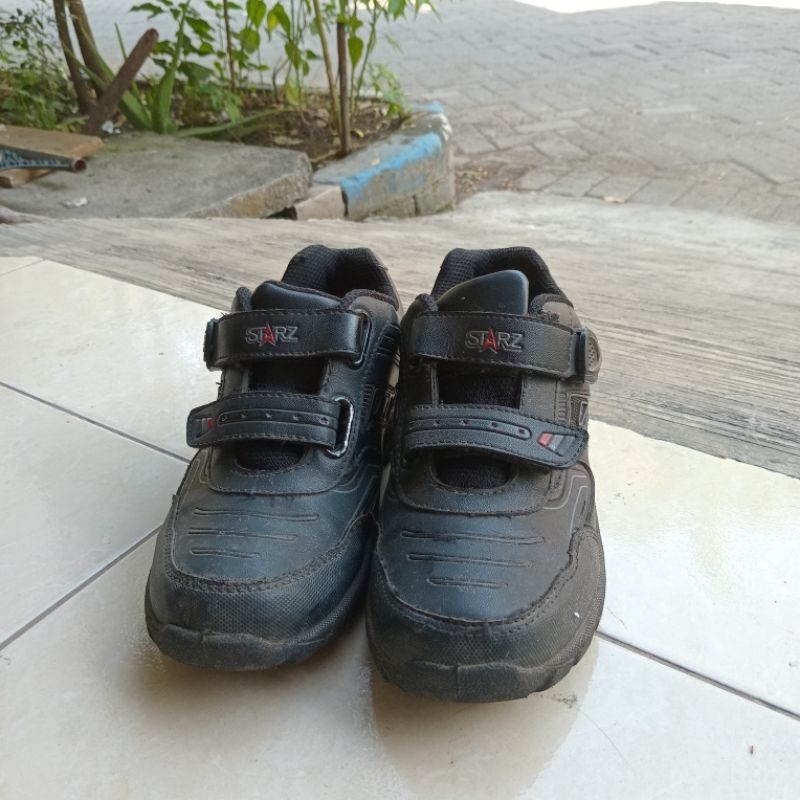 Jual PL sepatu starz magnet anak SD | Shopee Indonesia