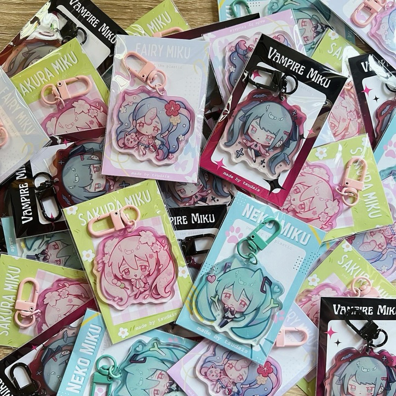 Jual [ Vocaloid ] Hatsune Miku acrylic charm | Shopee Indonesia