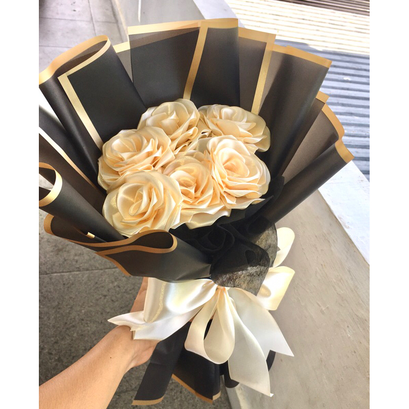 Jual buket bunga satin warna cream (5 tangkai bunga) | Shopee Indonesia