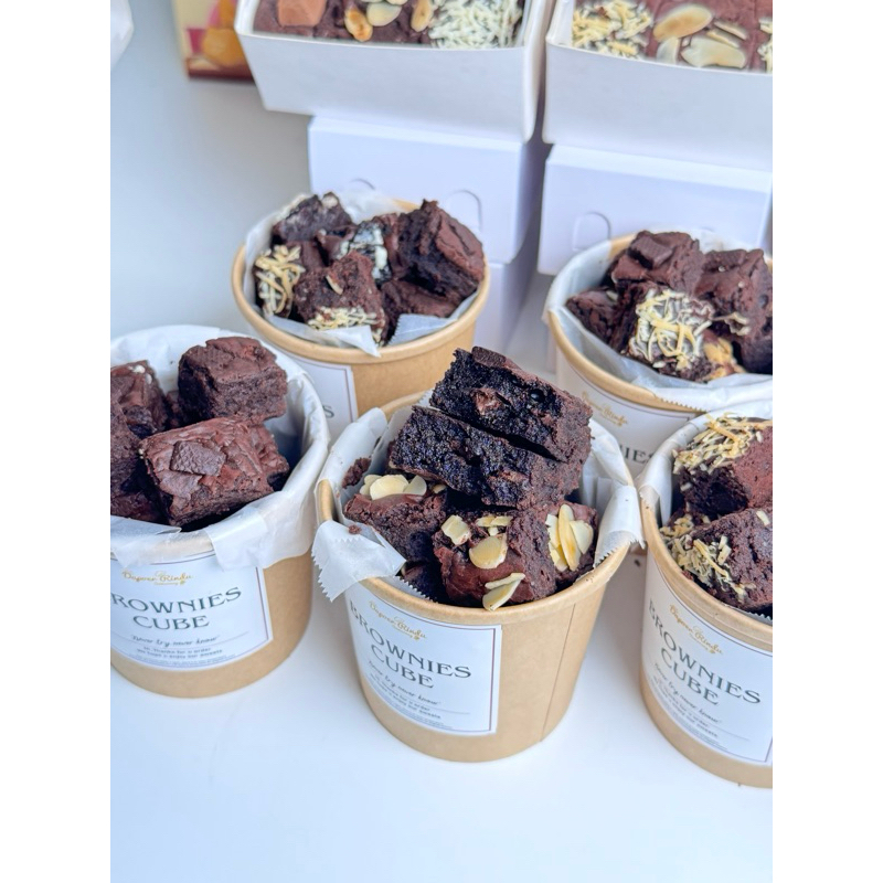 Jual FUDGY BROWNIES COKELAT CUBE MIX TOPPING || FUDGY BROWNIES BITES ...
