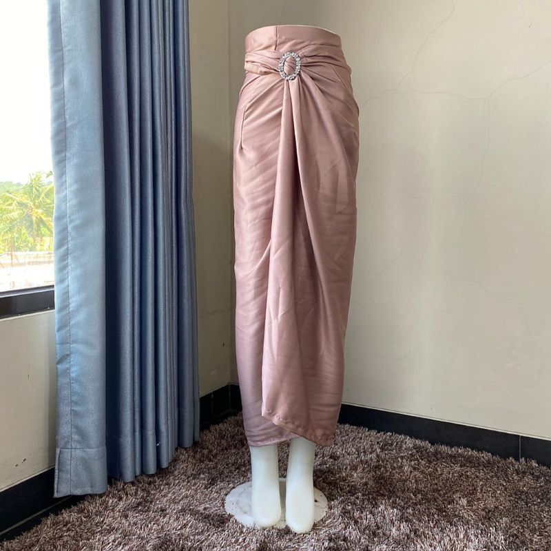 Jual rok lilit polos silly bahan sutera silk tampilan mewah modern ...