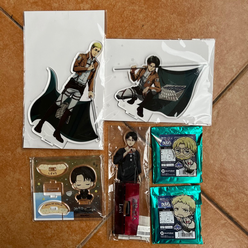Jual Attack On Titan Acrylic Stand Standee Erwin Smith Levi Ackerman ...
