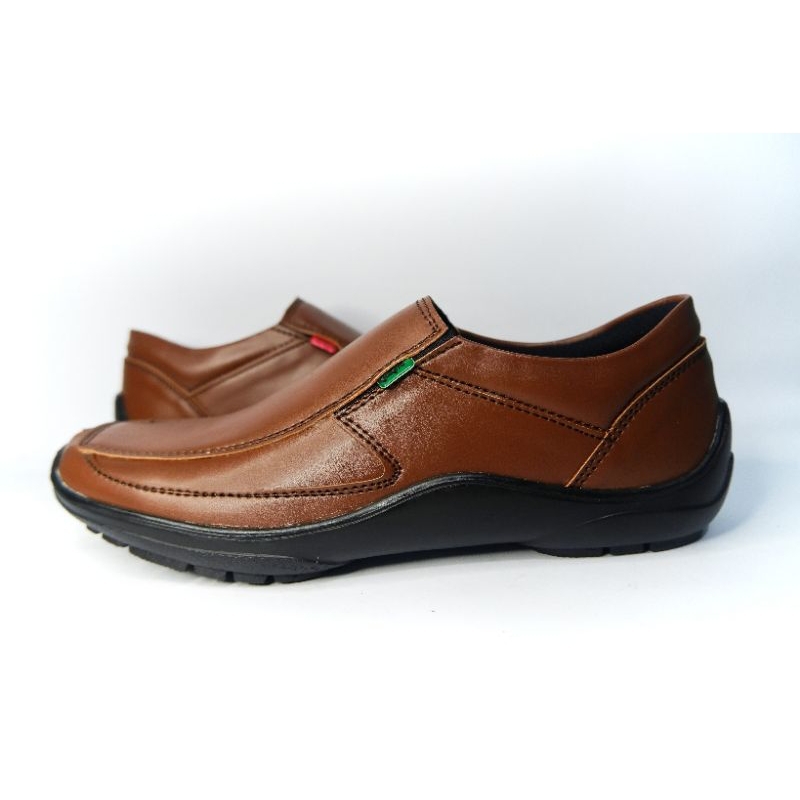 Jual Sepatu Pantofel Pria Kulit Sapi Asli Model Slip On Casual Santai ...