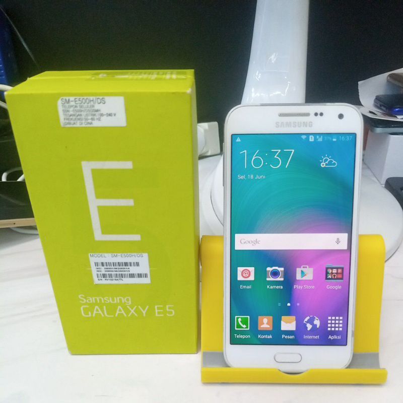 Jual Samsung Galaxy E5. LCD Amoled. - A.5.1 | Shopee Indonesia