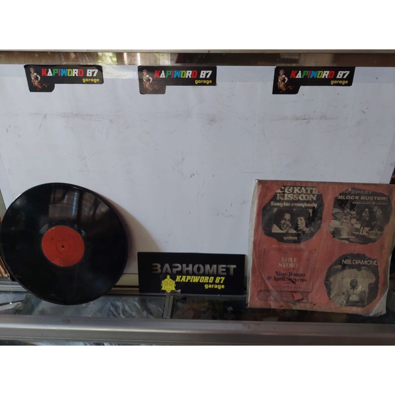 Jual Piringan Hitam - Vinyl - Album Kompilasi | Shopee Indonesia