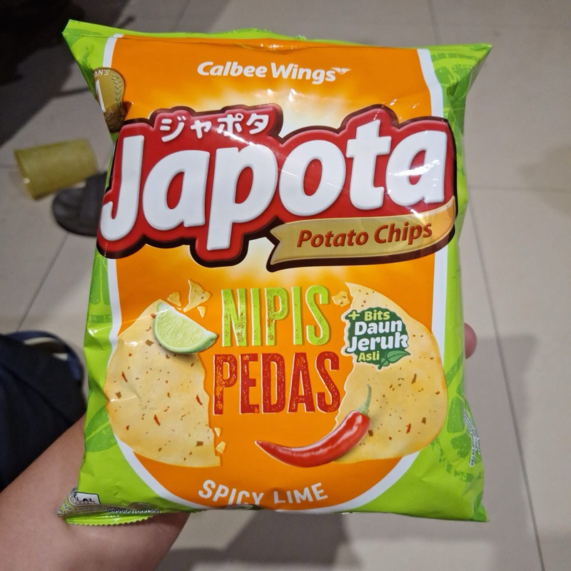 Jual JAPOTA potato Chips Nipis Pedas 68gram | Shopee Indonesia