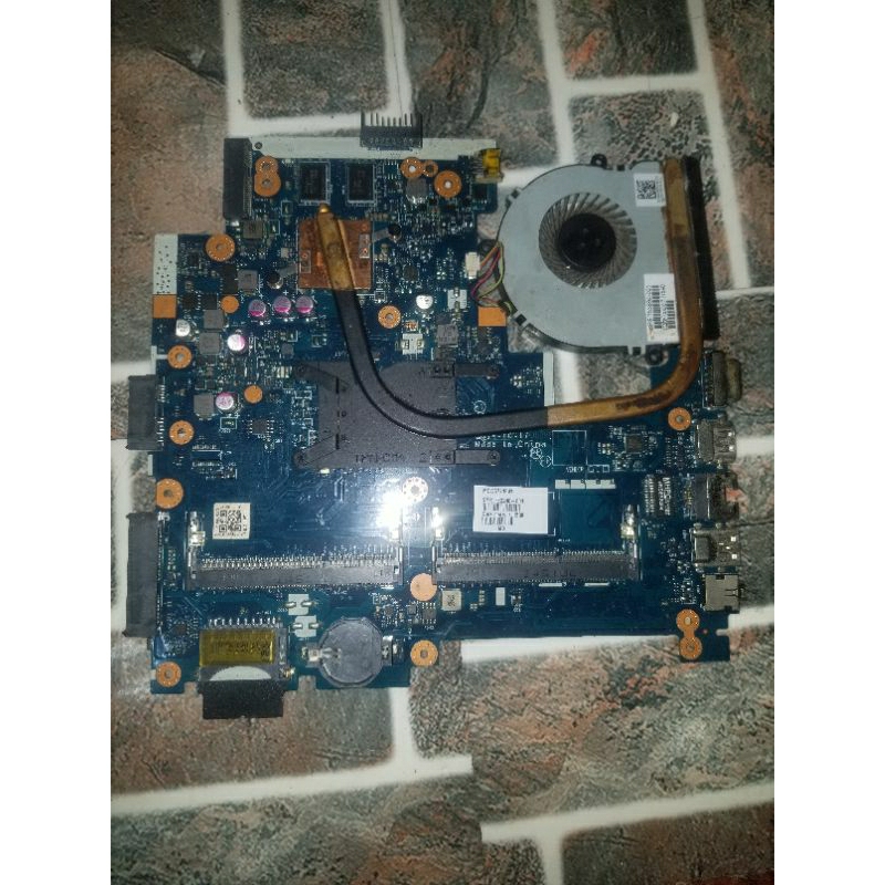 Jual Mainboard Laptop HP 14-r201TX core i5 Rusak bahan | Shopee Indonesia