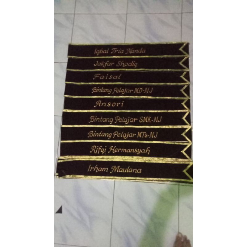 Jual selendang wisuda satu baris custom | Shopee Indonesia